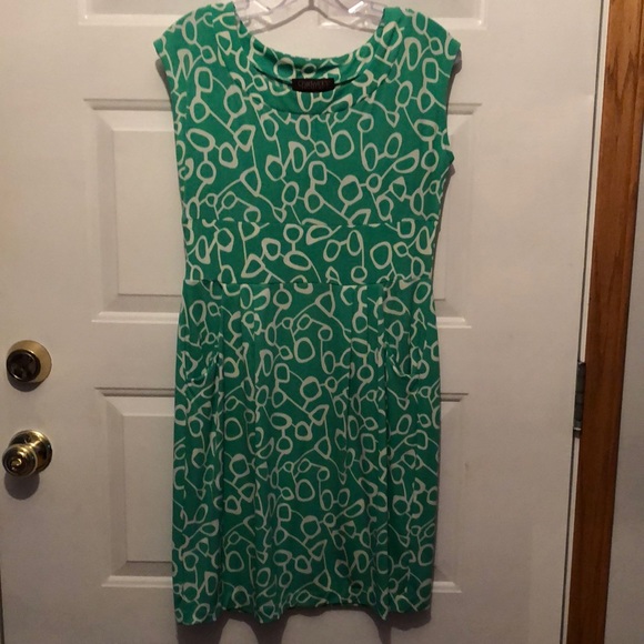 Chadwicks | Dresses | Green Pattern Dress With Two Side Pockets | Poshmark